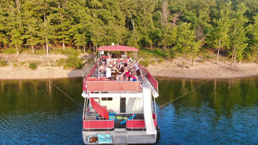 Table Rock Lake Houseboats - Five Star Houseboat Rentals